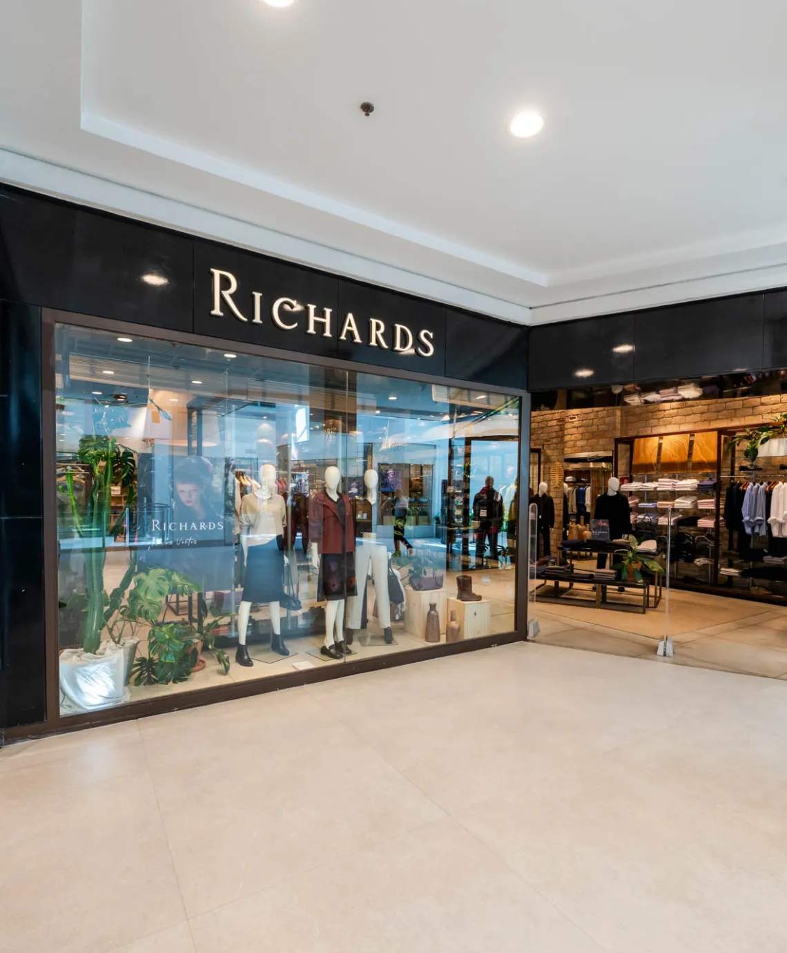 Lojas Exclusivas | Explore as Marcas no Pátio Savassi - RICHARDS