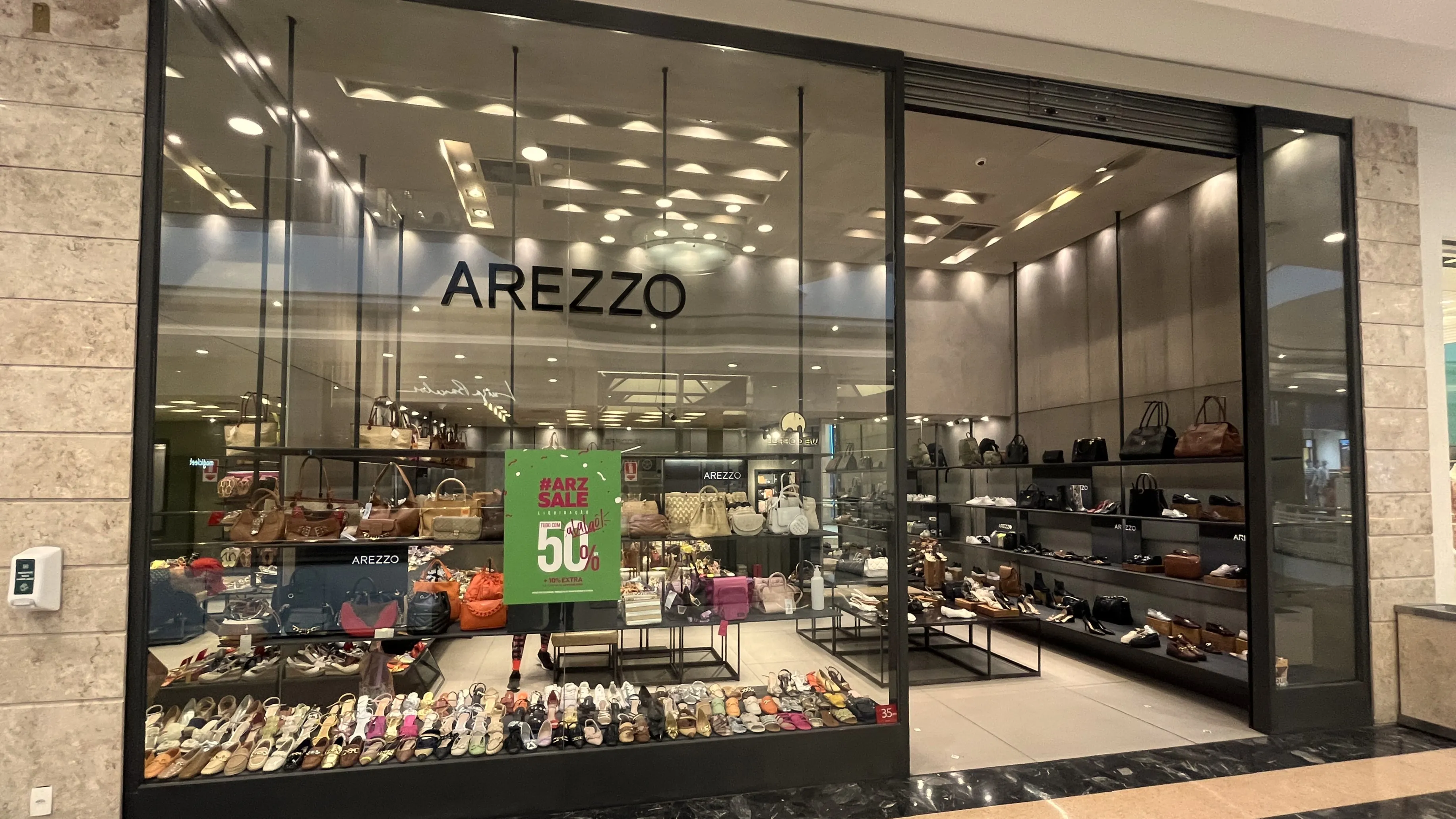 Lojas: Conheça as Lojas do Jundiaí Shopping - AREZZO