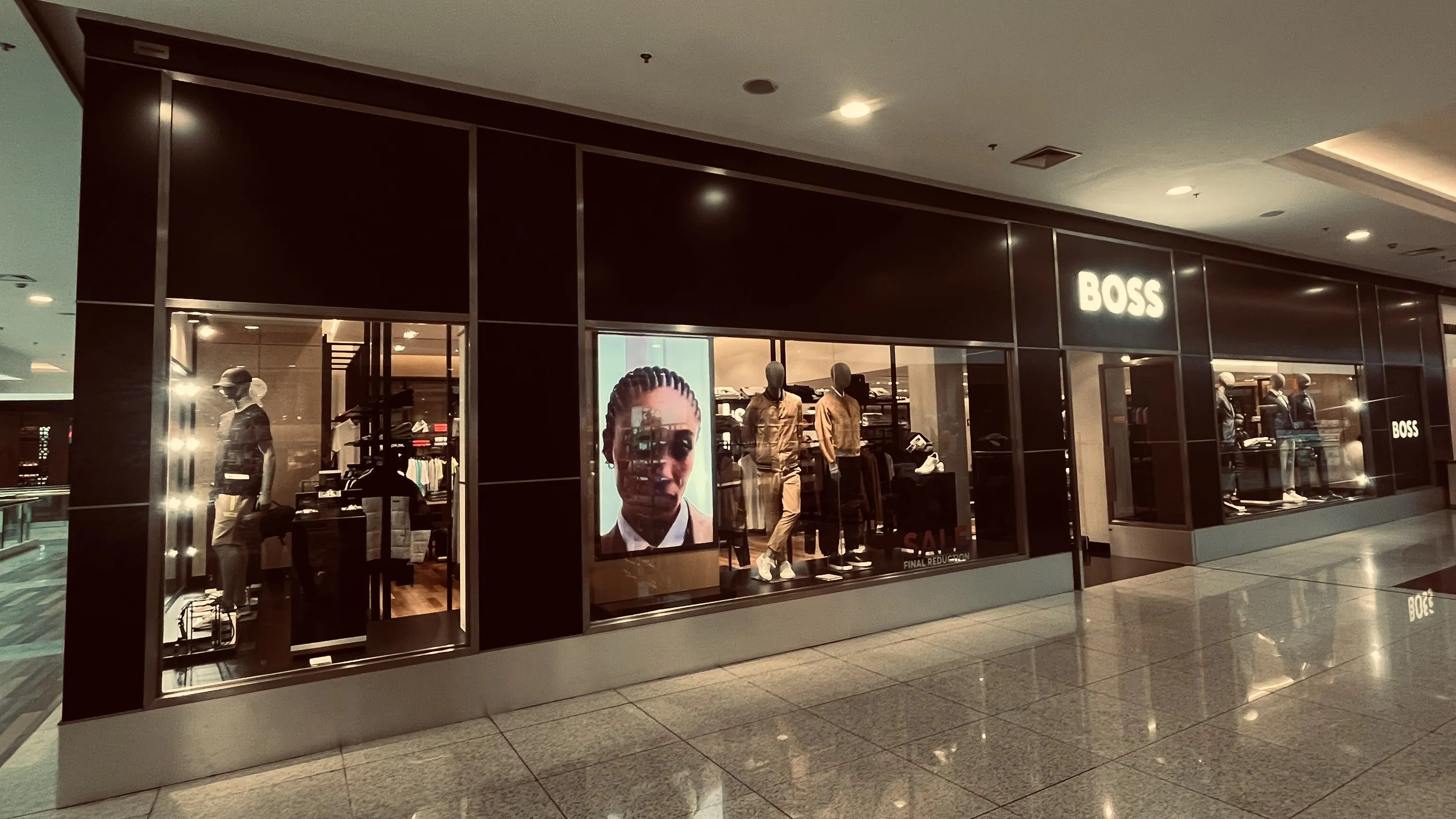 Lojas do Shopping c/ Grandes Marcas em SP – Shopping Anália - BOSS