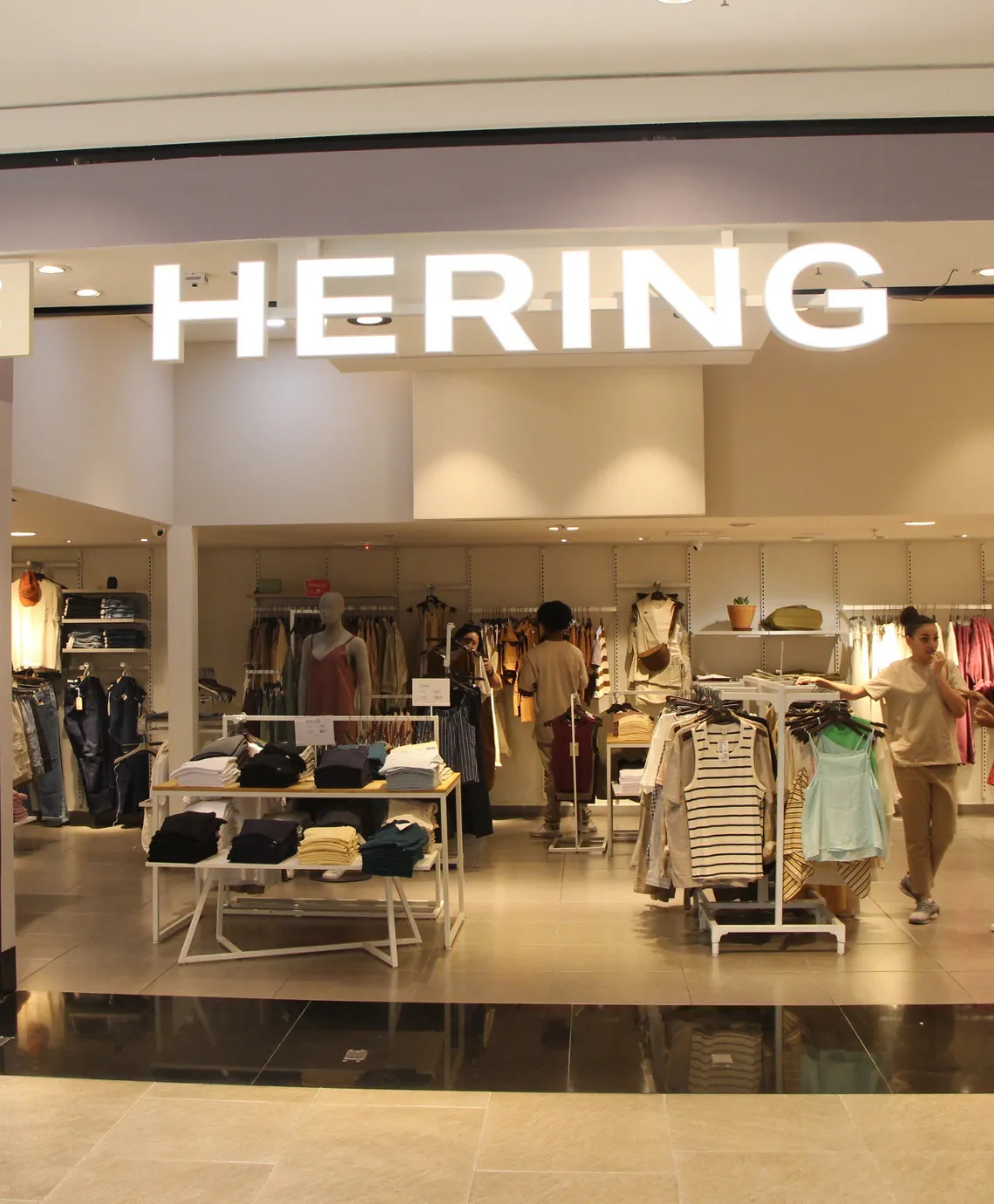 Lojas Exclusivas | Explore as Marcas no Pátio Savassi - HERING STORE
