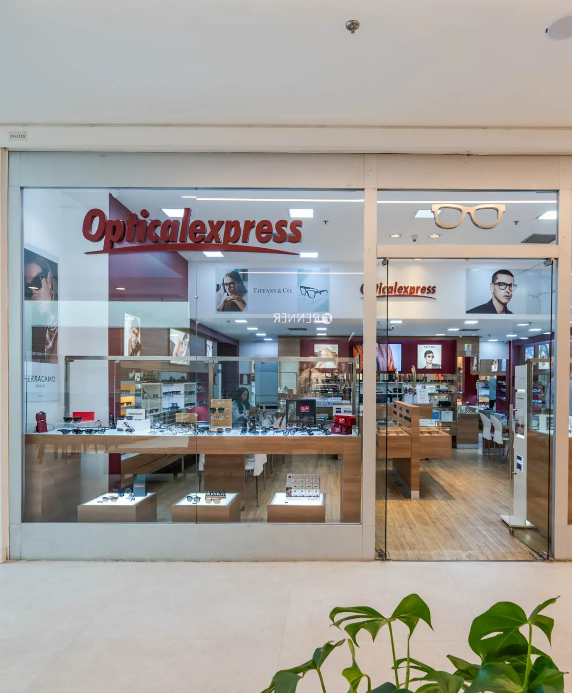 Lojas Exclusivas | Explore as Marcas no Pátio Savassi - OPTICAL EXPRESS